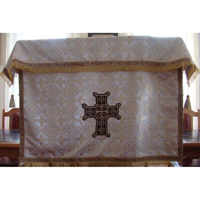 ACOPERAMANT PENTRU SFANTA MASA DIN BROCARD CU CRUCE BRODATA ...