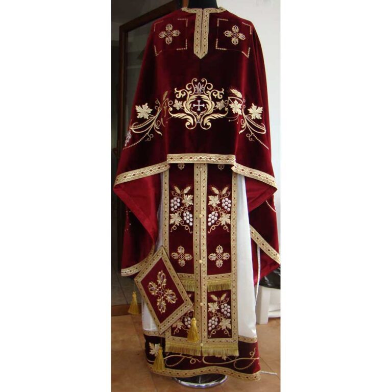 Vesminte preotesti - Gama variata de modele - Manastirea Lipnita